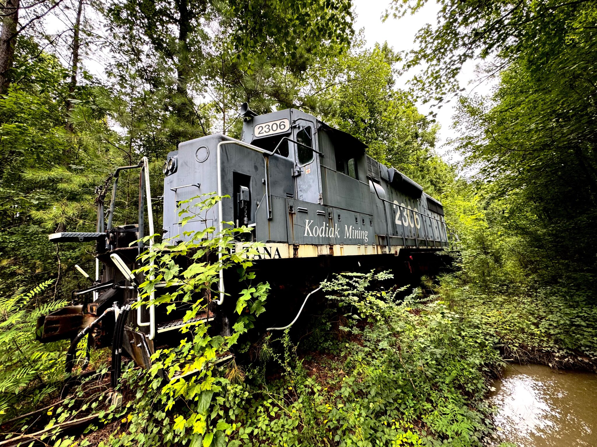 EMD SD35 Locomotive for Sale | 2,500 HP | Mine Liquidators